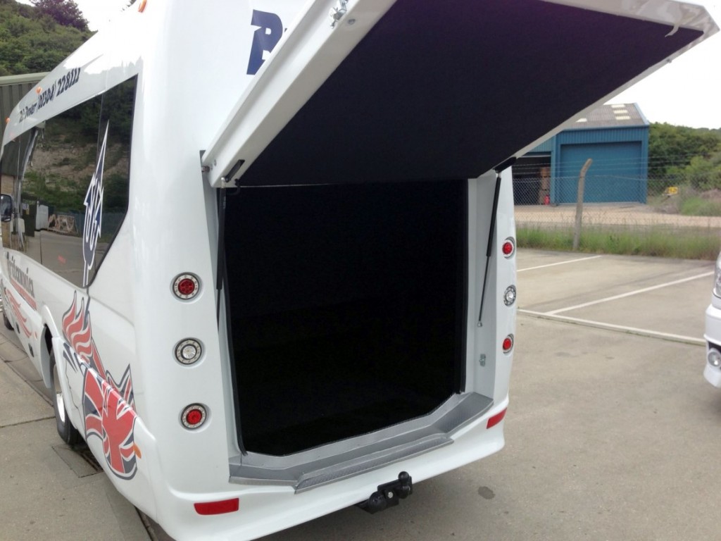 19 seat bus large boot - Britannia Coaches